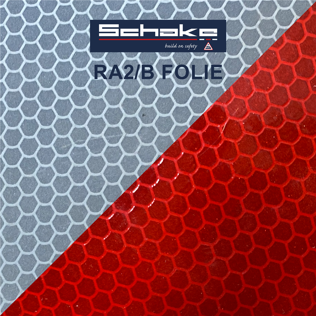 SET | with 20 panel fences | and 21 base plates | on multi-pallet ...